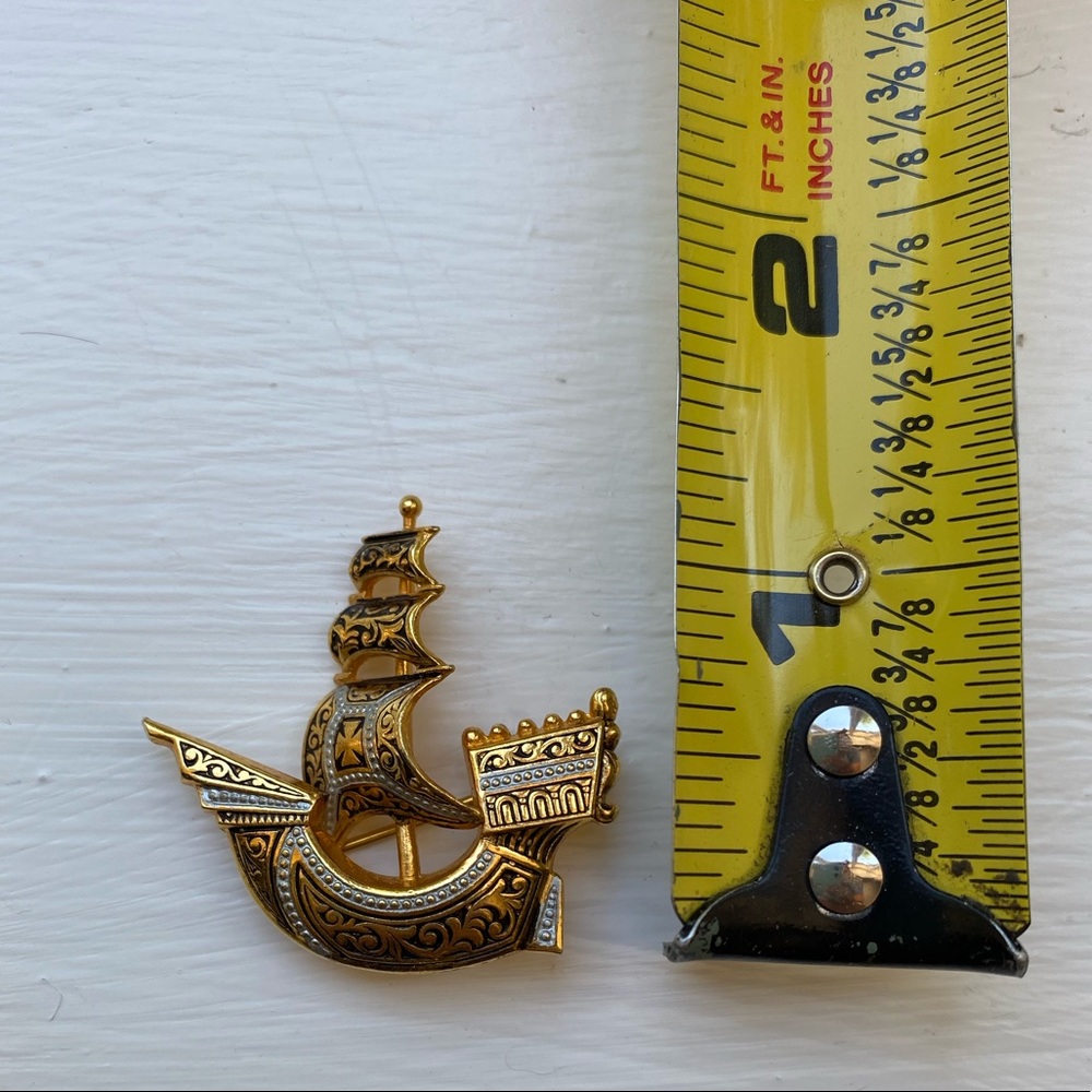 Vintage Damascene Spanish Galleon Ship Brooch - Gem